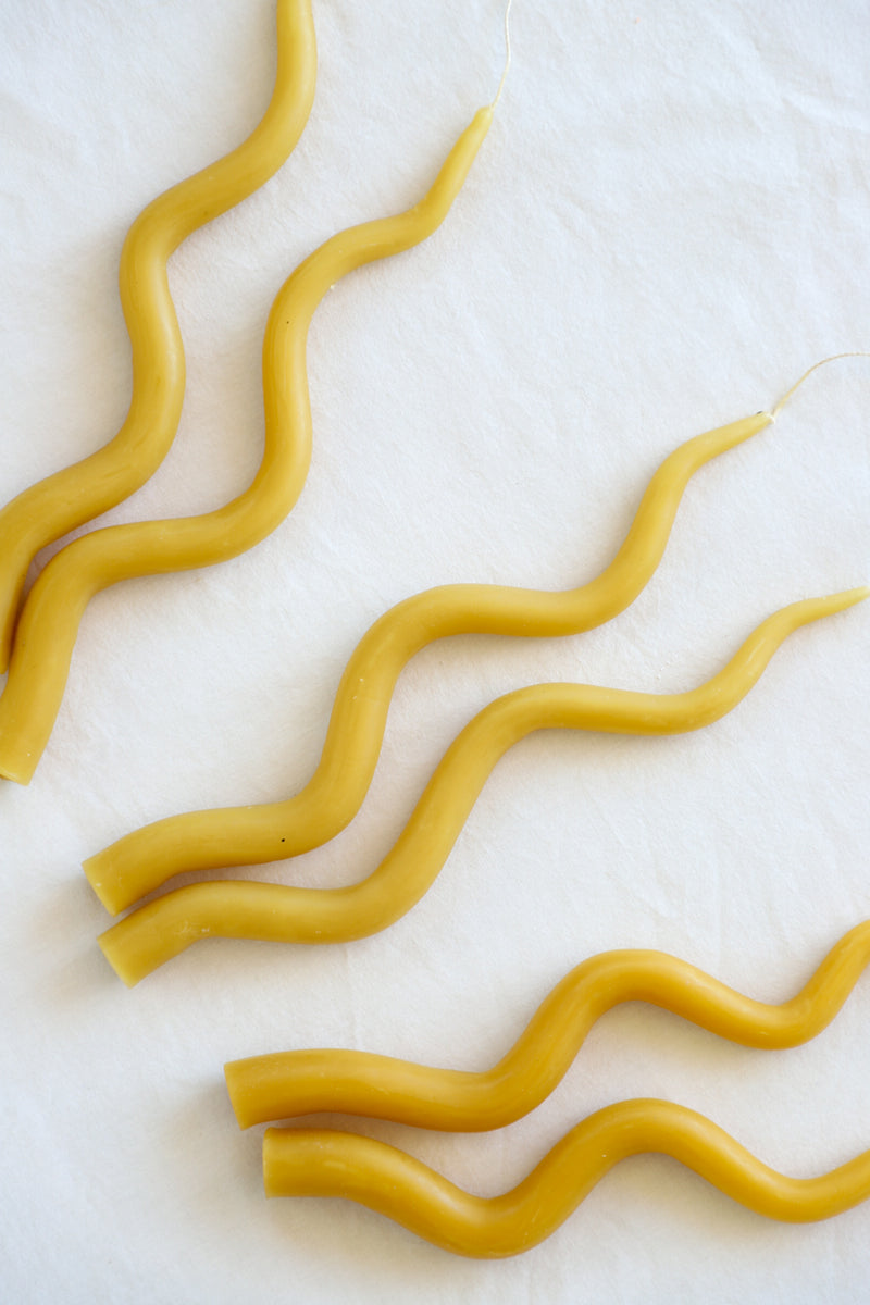 Artisanal Wavy Tapered Candles | Natural – Tierra y Mano